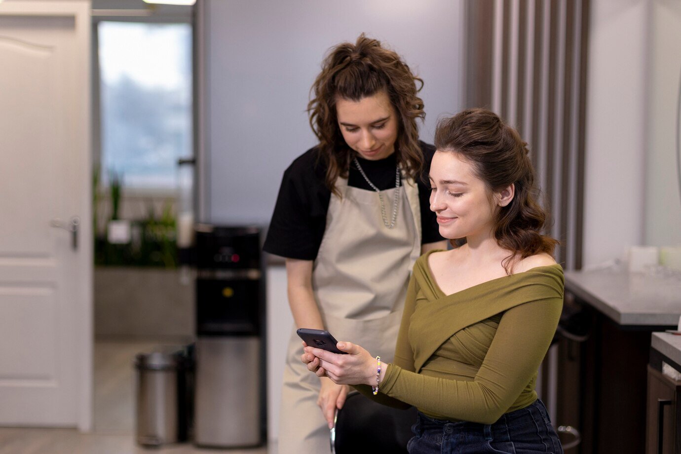 How Online Client Scheduling Can Be Advantageous for Your Salon?